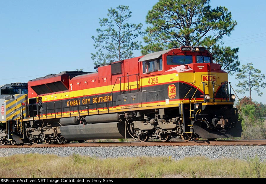 KCS 4055 eastbound